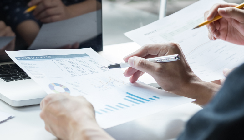 Financial vs Management Reporting Compared | PLANERGY Software