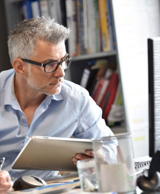 Procurement Manager Job Description: What You Need For Success ...